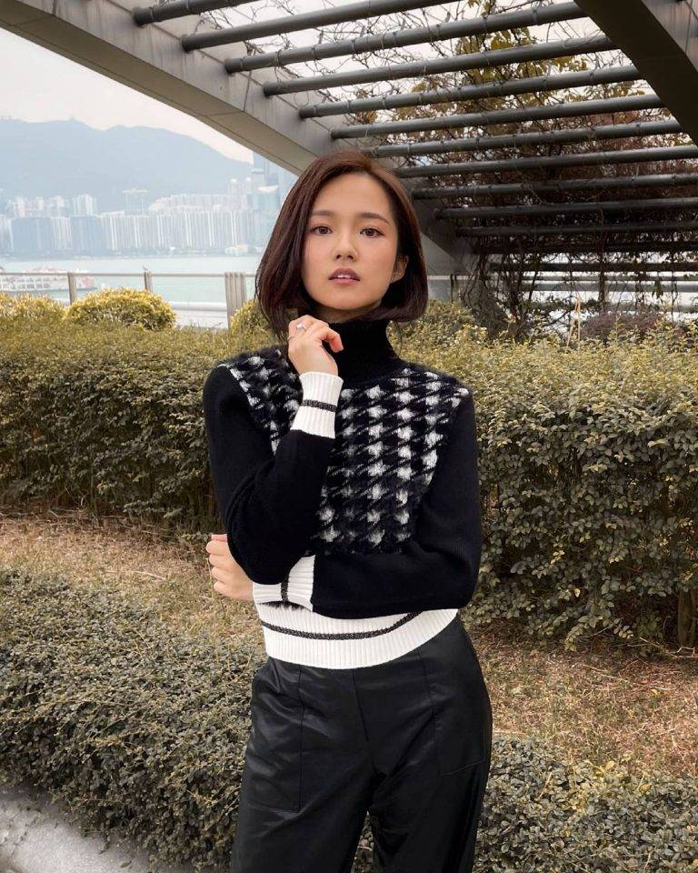 港姐陳若思Amber簽無綫同兩位港姐撞樣 改名入行前性感水著曝光 | 香港小姐 | 東方新地